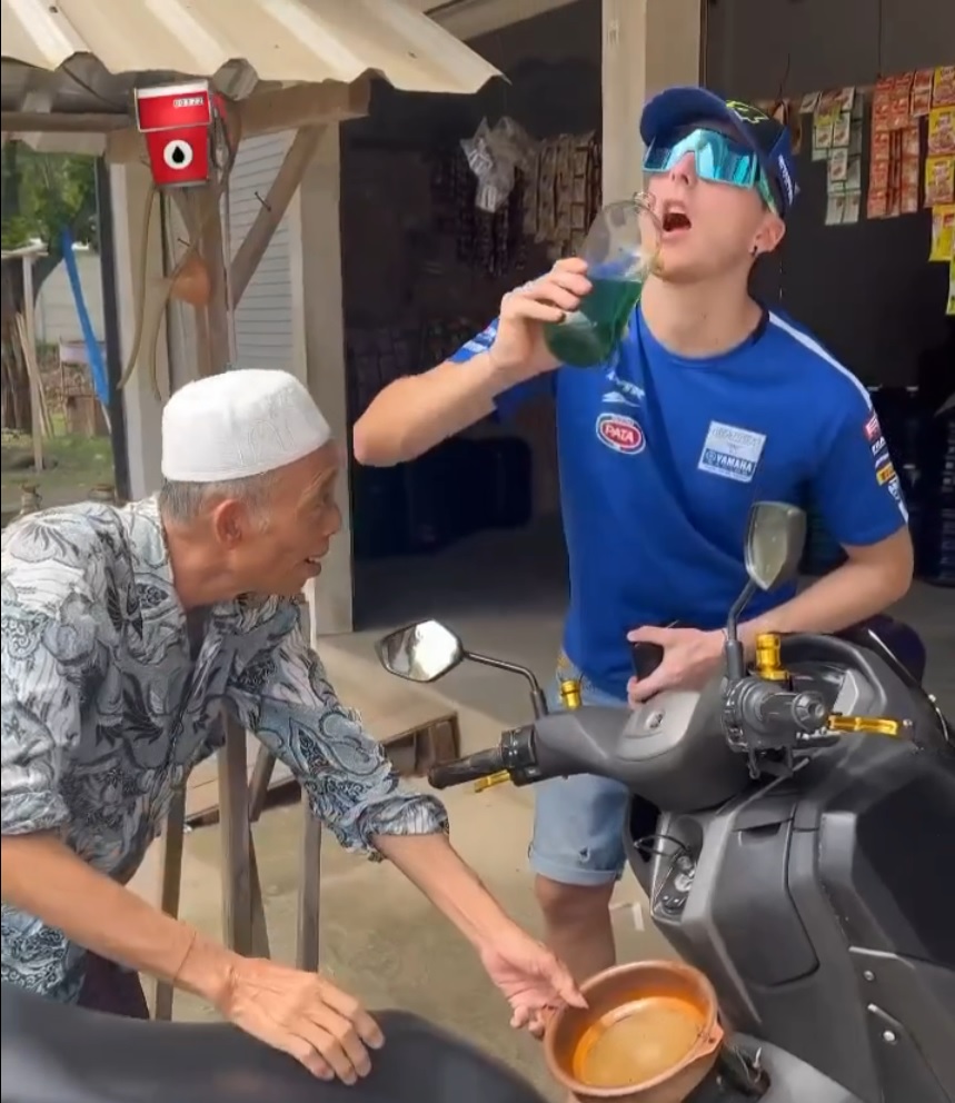 Jelang Race WSBK Mandalika 2023, Pembalap Lorenzo Baldassarri Isi ... Jelang Race WSBK Mandalika 2023, Pembalap Lorenzo Baldassarri Isi ...